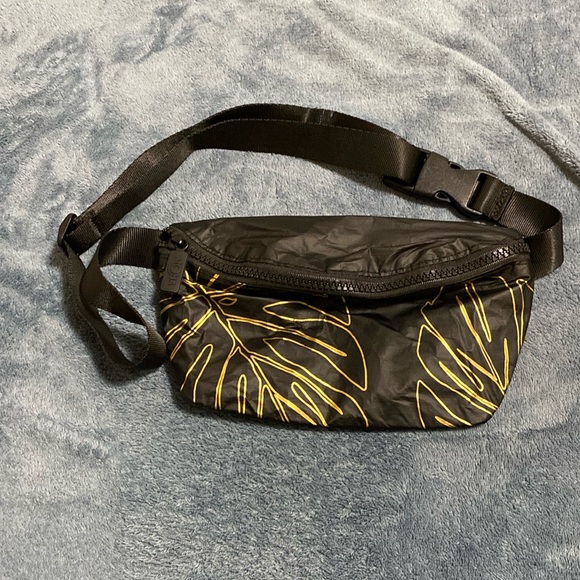 ALOHA Collection | Bags | Aloha Collection Hip Pack | Poshmark